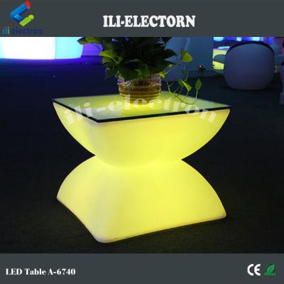 Cina Arredamento a LED in plastica PE, tavoli da cocktail a luce 16 Colori variabili in vendita