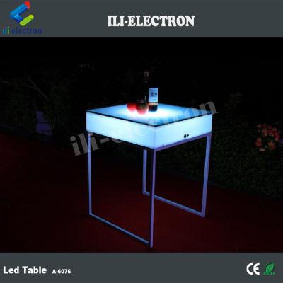 中国 RGB colorful mordern design illuminated led table for night club 販売のため
