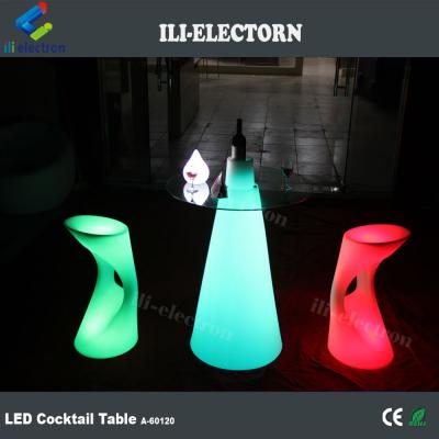 Cina Taper shape plastic led table glowing cocktail table in vendita