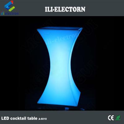Cina Quadratura LED luce tavola da cocktail illuminato impermeabile per il matrimonio in vendita