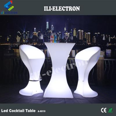 Cina Rotational Moulding Plastic Modern Color Change Bar Furniture LED Table in vendita