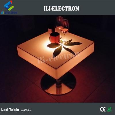 Cina Plastic LED Bar Table Color Changing Cocktail Coffee Tables in vendita