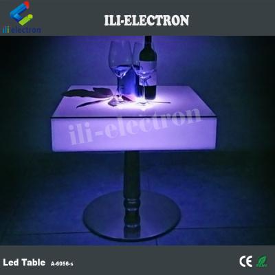 Cina Plastic LED Bar Table Color Changing Cocktail Coffee Tables in vendita