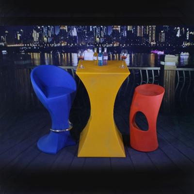 Cina Orange color plastic event table led outdoor furniture in vendita