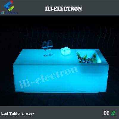 Cina Unique wireless PE plastic led bar table with ice bucket/cooler tank in vendita