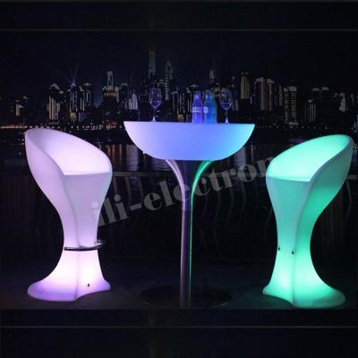 Cina Stylish rechargeable round PE plastic LED bar table/ LED coffee table/ night culb table in vendita