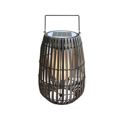 Cina Lampade solari portatili da giardino in rotino IP65 resistenti all'acqua per esterni in vendita