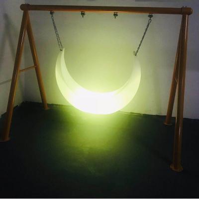 China Recreation Facilities Plastic Swings Led Moon Chair 16 Colors Changing Te koop