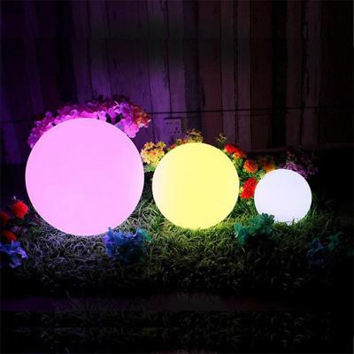 Cina 80cm ricaricabile LED illumina palle telecomando per Natale in vendita
