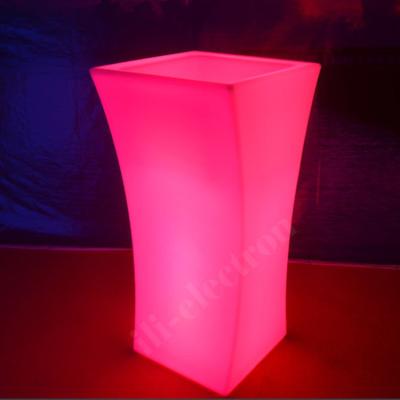 中国 Home Garden ホテル用のリチャージ可能なライトアップ花瓶 販売のため
