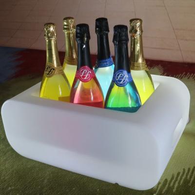China CE/ ROHS-certificaat SMD 5050 PE Plastic LED Ice Bucket 16 kleuren wisselend verlicht Te koop