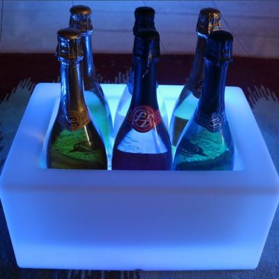 中国 16色 変化する PE プラスチック LED アイス バケツ IP65 防水 ビール シャンパン 販売のため