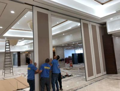 China Easy Installation Doorfold Partition Wall Soundproof Customized Design for sale