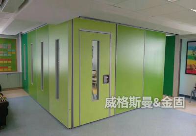 China Temporary Soundproof Folding Wall Operable Long Lasting With Roller for sale