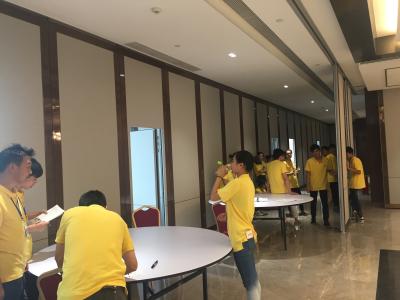 China Soundproof Acoustic Folding Partition Lightweight For Public Areas for sale