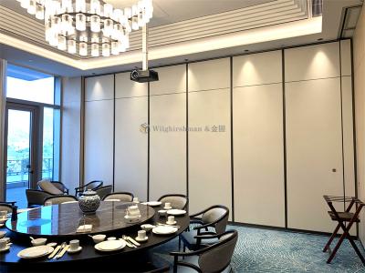 China Soundproof 85mm Thickness Sliding Folding Partition Temporary Room Dividers for sale