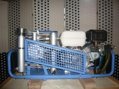 China Kundenspezifischer 300-Bar-Atemschutzkompressor mit hoher Effizienz für den Feuerwehreinsatz zu verkaufen