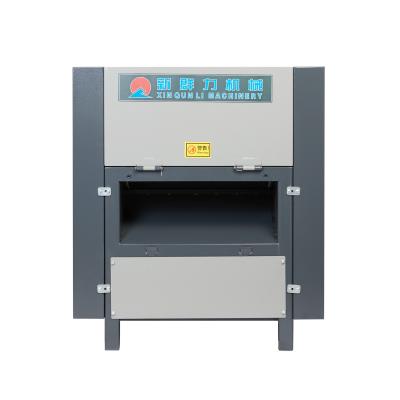 中国 短い繊維のための鋼鉄物質的な繊維の梳く機械繊維のベール オープナ機械 販売のため