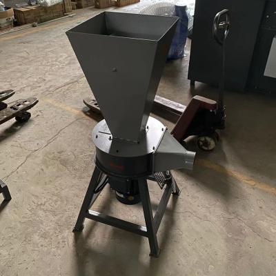 China Máquina Trituradora de Esponja para Sofá Potência 4KW Saída de Aço 40 - 60kg/H Máquina Destruidora de Espuma à venda