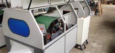 China De korrelsnijmachine van het bankschuim 150 Kg/u Capaciteits 10*8mm Scherpe Breedte Te koop