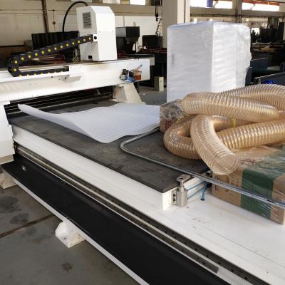 China Motor controlado por computador da única tabela da máquina de corte do Cnc da tala do sofá grande à venda