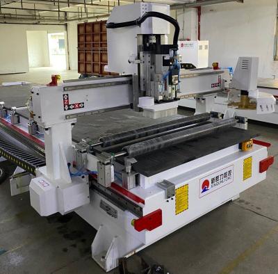 China A máquina de corte da tala do Cnc aplica-se para cortar e furar a tala irregular à venda