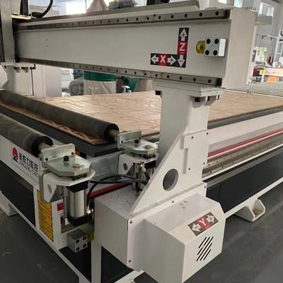 中国 サーボ モーター12kw HSDシャフト30m/Min CNCのソファーの打抜き機 販売のため