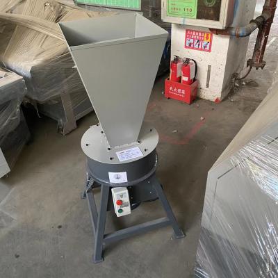Cina Trinciatrice automatica della spugna della macchina 4KW della trinciatrice della schiuma in vendita