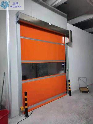 Cina Rotolo di rotolamento del rullo sulla porta rapida di alta velocità del PVC di azione del cavo industriale di tirata dell'otturatore in vendita