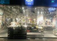 China 12mm Bar Polycarbonate Clear Roller Shutters For Store for sale