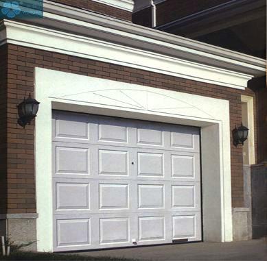 China Lineair Geïsoleerd Sectioneel Garagedeuren Gegalvaniseerd Staal Te koop