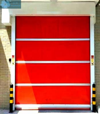 Cina Sportelli rapidi del rullo del PVC di azione con la tenda spessa di 0,8/1.5mm in vendita