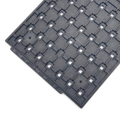 China Precision-Engineered JEDEC Matrix Trays with 165PCS Capacity, 0.76mm Flatness, and 322.6x136mm Outline for sale