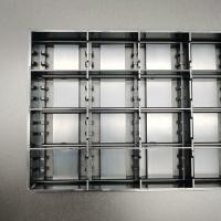 China Recyclable Black ESD SMD Components Tray 322.6×135.9×29.1mm with 28 Cavities for Electronic Packaging for sale