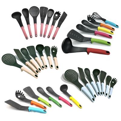 China 2022 Kitchen Gadgets Camp Kitchen Kitchen Kitchen Utensil Set Ferramentas de cozinha certificadas ISO9001 à venda