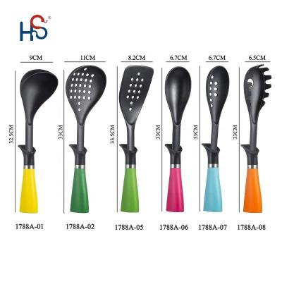 Cina Strumenti da cucina antiaderenti Set utensili in nylon da 7 pezzi per un'esperienza di cucina senza sforzo in vendita