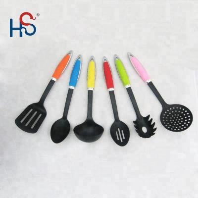 Cina Strumenti da cucina antiaderenti Resistenti al calore fino a 210°C Gadget unici per accessori domestici in vendita