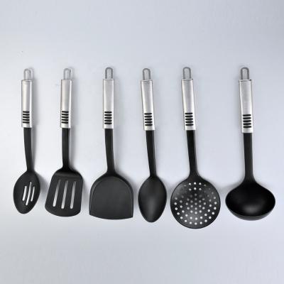中国 カスタマイズされたカラー キッチンアイテムリスト スマートキッチン用具 持続可能なツールセット 販売のため