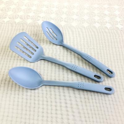 Cina Moderna maniglia in nylon utensili per la salsa di zuppa minestra e pasta design nero in vendita