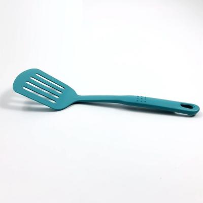 Cina Moderna maniglia in nylon utensili per la salsa di zuppa minestra e pasta design nero in vendita