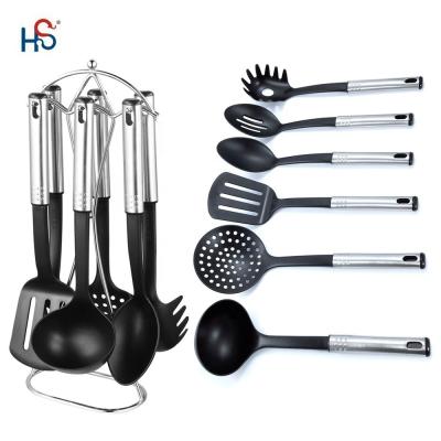 Cina Strumenti e attrezzature da cucina utensili da cucina in nylon non appiccicosi Set con utensili Tipo in vendita
