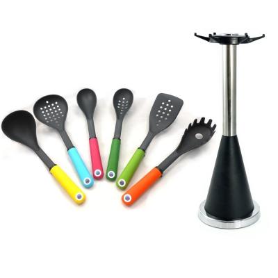Cina Migliora la tua esperienza culinaria con utensili da cucina antiaderenti e maniglia TPR in nylon in vendita