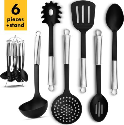 Cina Set di utensili da cucina utensili da cucina di plastica utensili da cucina in nylon resistenti al calore in vendita