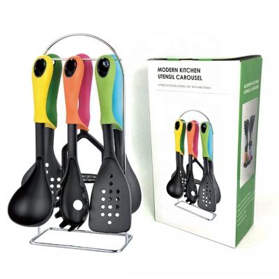 Cina Strumenti da cucina antiaderenti ad alta temperatura a 210 gradi per cucina colorata e utensili domestici in vendita