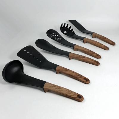 中国 ISO9001 認定 粘りしない炊飯器セット 木製の仕上げ柄と厨房用具 販売のため