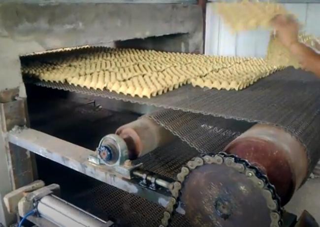 Conveyor belt installation process