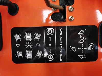 China 350kg Mini Skid Steer Loader With 0,15 van de Emmerm3 Capaciteit Te koop