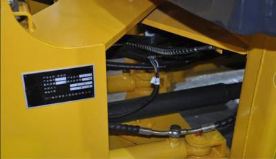 Chine ZL918D Caterpillar roulent le chargeur pour la route/construction ferroviaire à vendre
