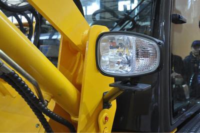 Chine ZL918D Caterpillar roulent le chargeur pour la route/construction ferroviaire à vendre