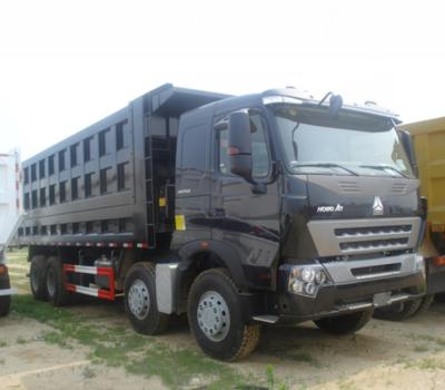 Cina Serbatoio di combustibile 300L dell'autocarro con cassone ribaltabile del carraio di 8×4 Sinotruk Howo A7 371hp 12 in vendita